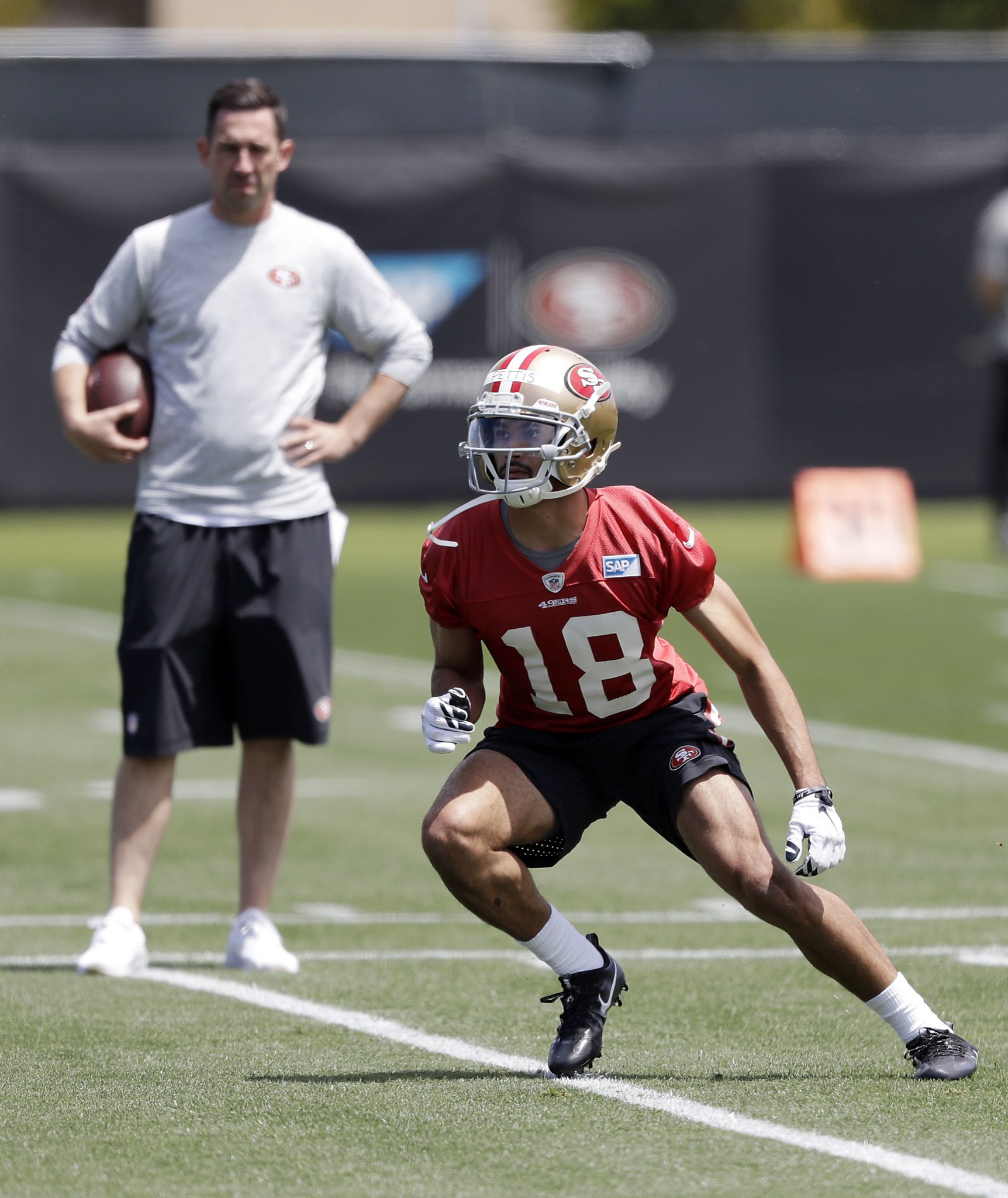 49ers sign rookie WR Dante Pettis on eve of first camp practice