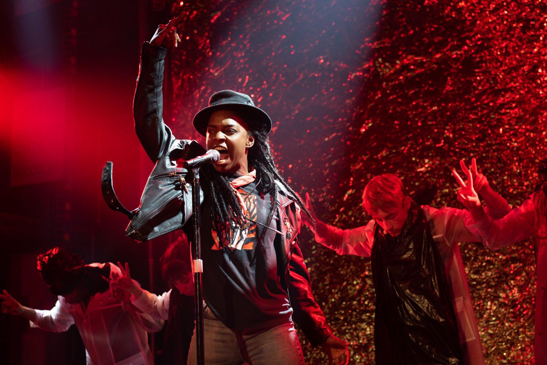 Off-Broadway musical reflects the fabulous, glorious, hedonistic days ...