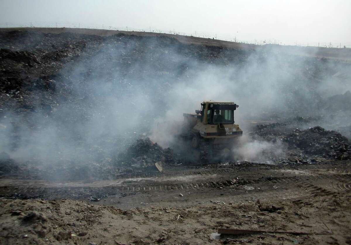 Veterans exposed to battlefield burn pits press VA for care and ...