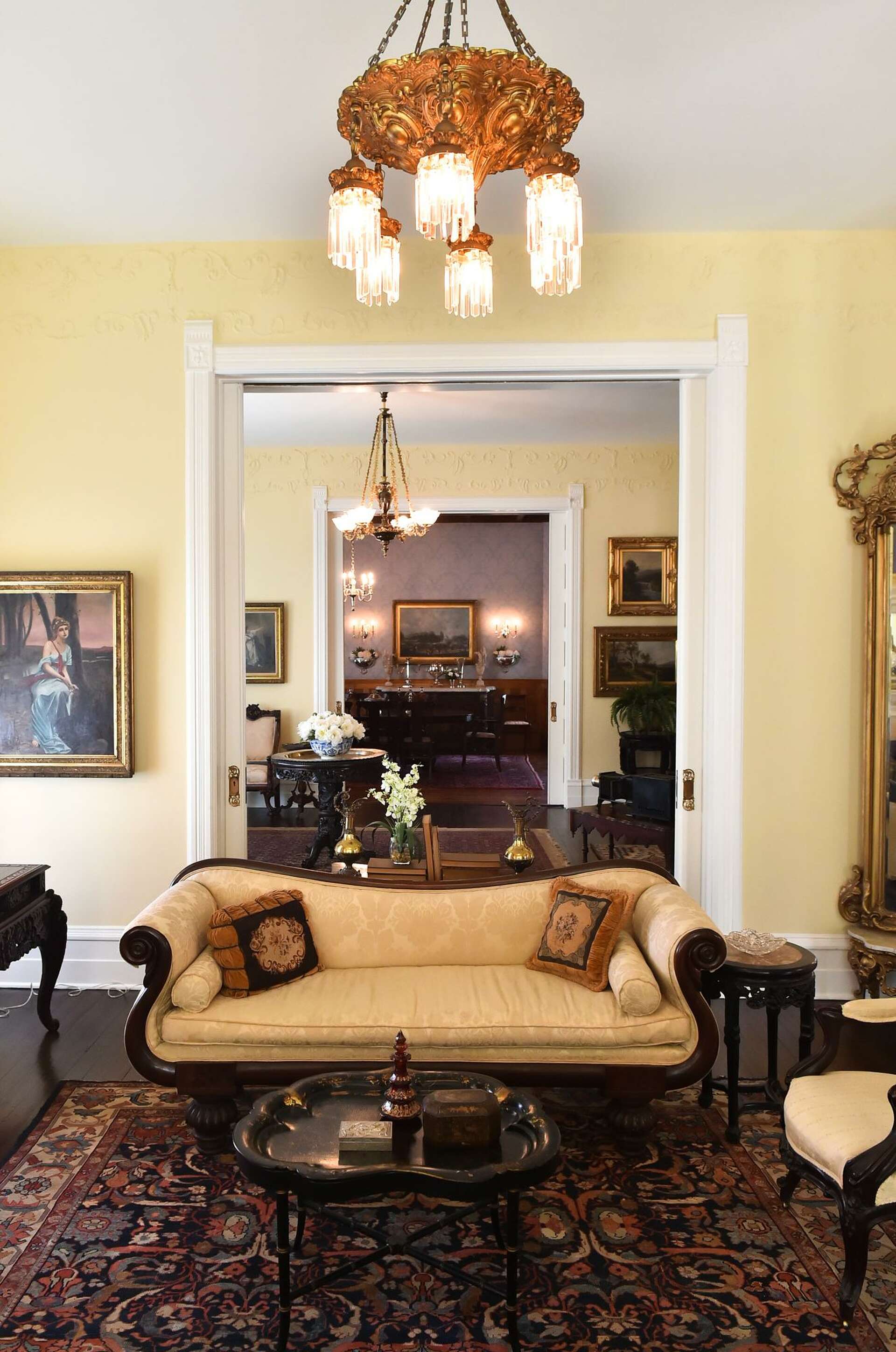 San Antonio’s historic downtown Maverick Carter House a Victorian time ...