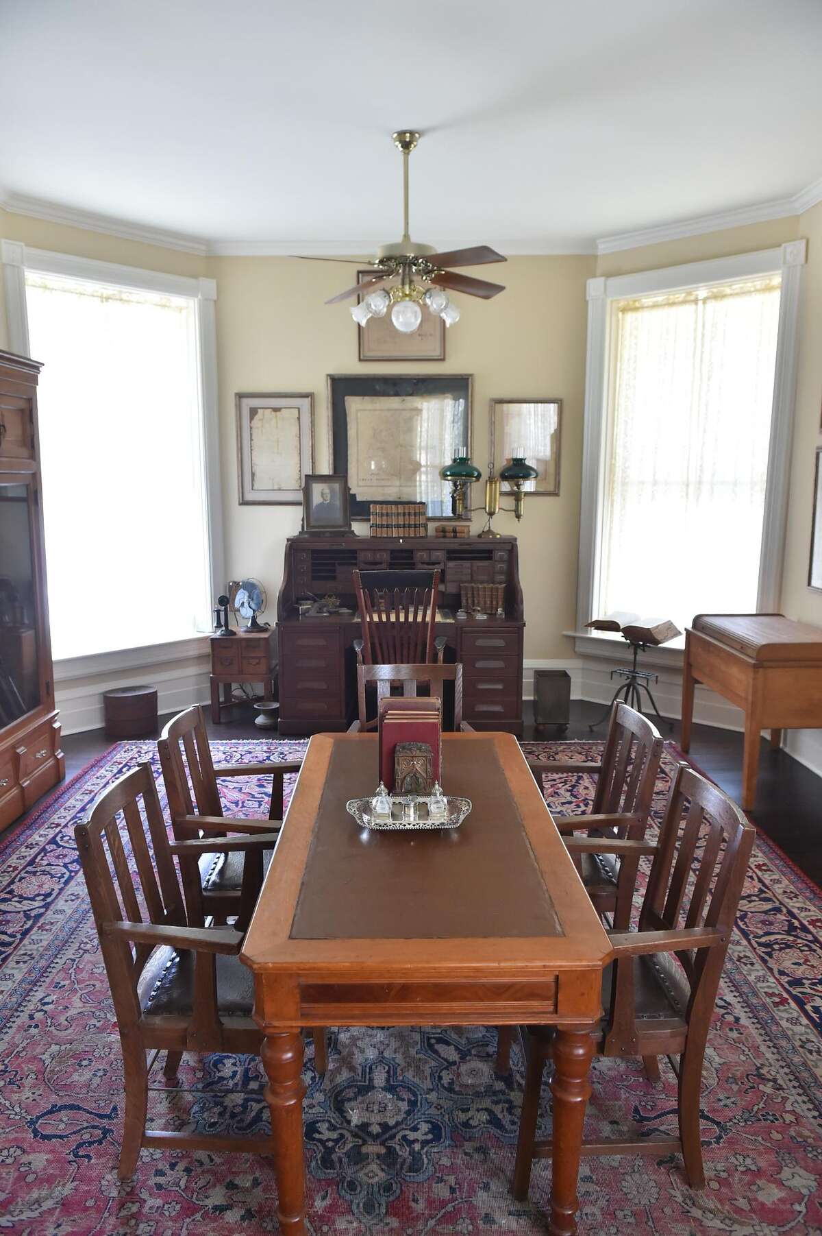 San Antonio’s historic downtown Maverick Carter House a Victorian time ...