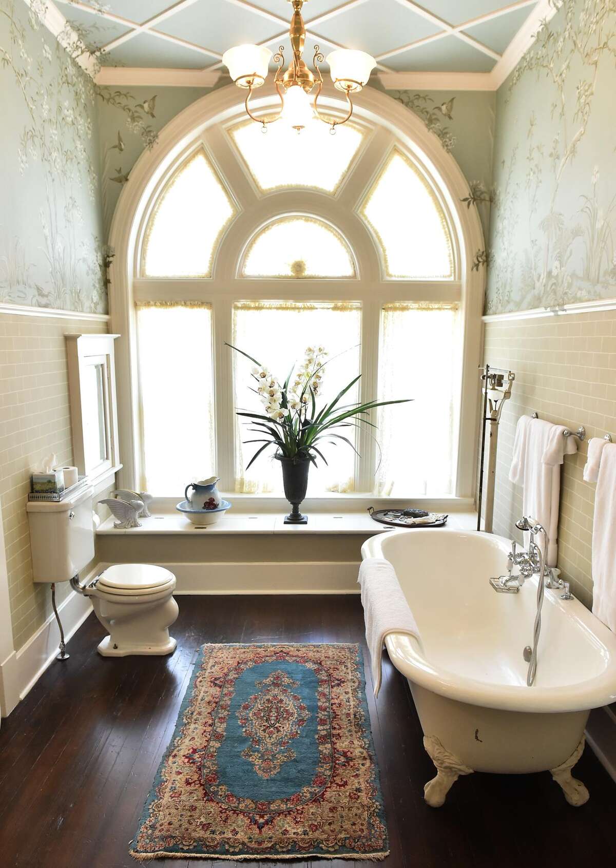 San Antonio’s historic downtown Maverick Carter House a Victorian time ...