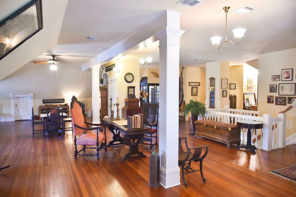 San Antonio’s historic downtown Maverick Carter House a Victorian time ...