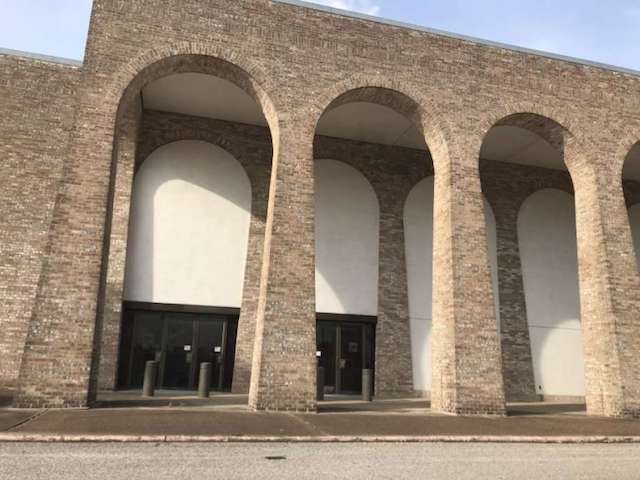 See what the inside of Northwest Mall looks like as it awaits its fate