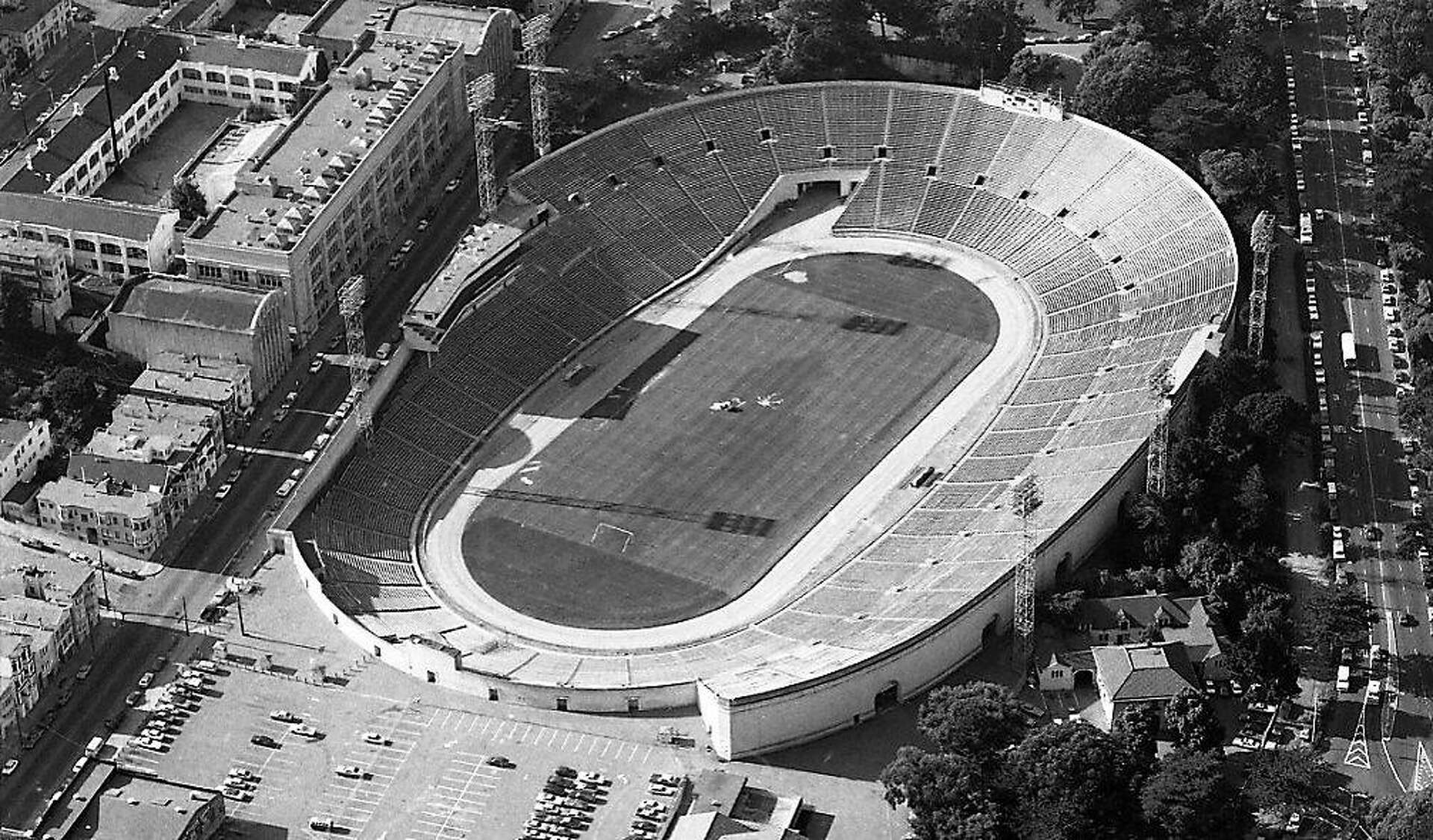 An ode to Kezar Stadium: Archive digging leads to big SF photo scores