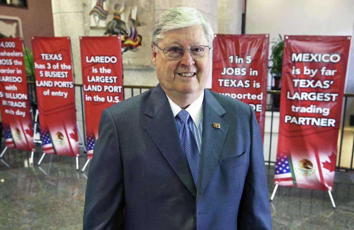 Bank CEO talks about Trump, the border wall and why he doesn’t mind ...