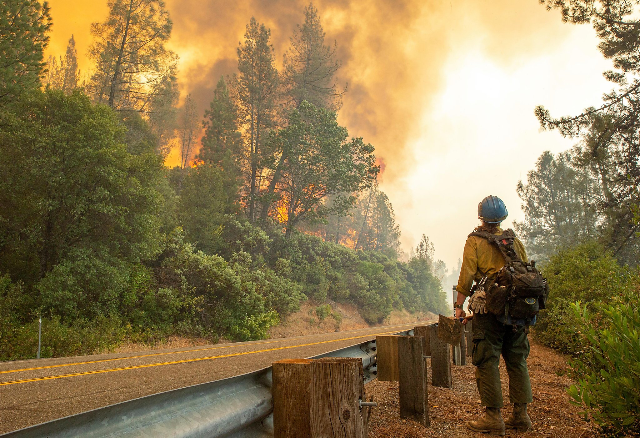 Carr Fire kills two firefighters near Redding, destroys 500 structures