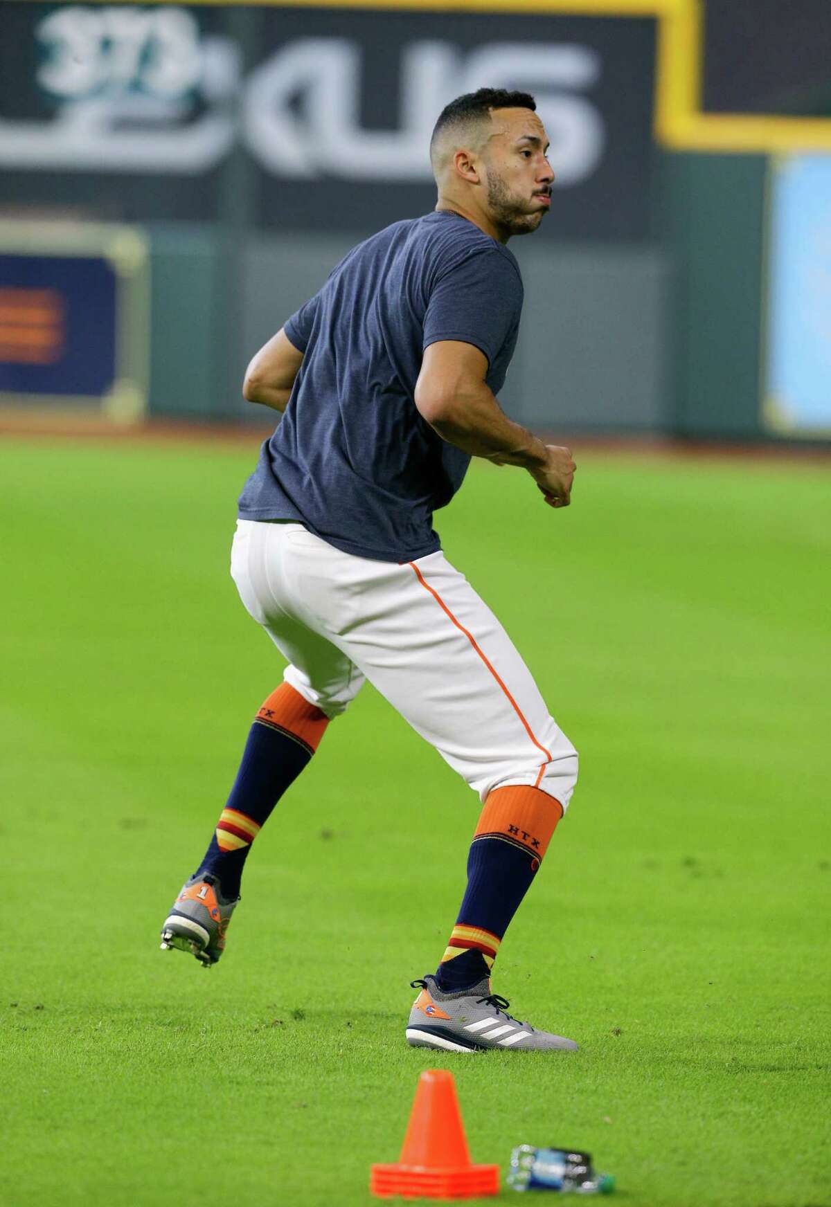 Astros Carlos Correa Not Expected Back Until Early August