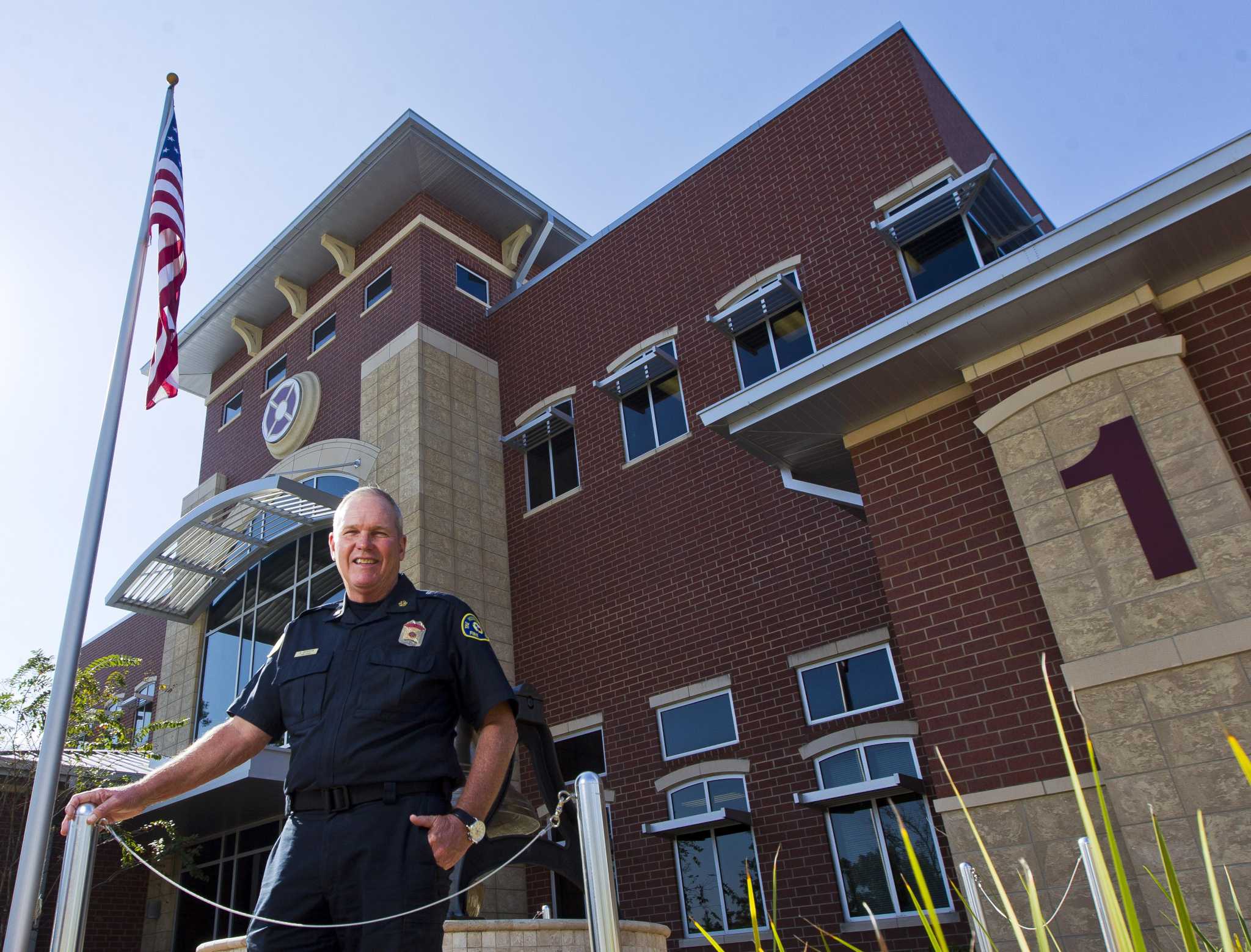 Woodlands fire chief announces May retirement