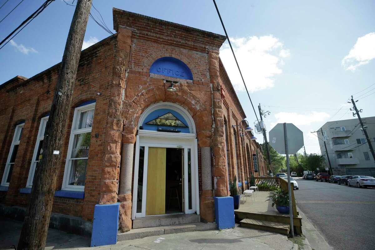 These Houston restaurants and bars are in historic buildings