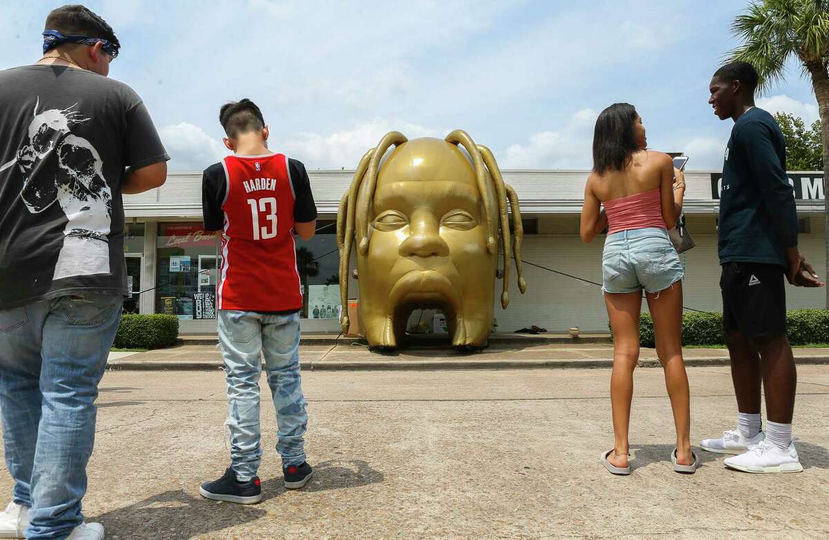 Video: Travis Scott surprises Houston fans with circus-themed ...