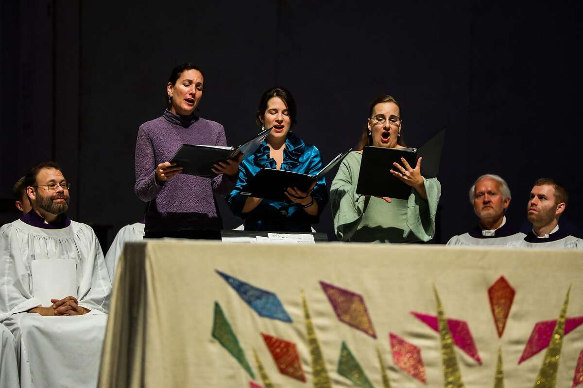 Dwight Clark tribute: 49ers family gathers to celebrate a life