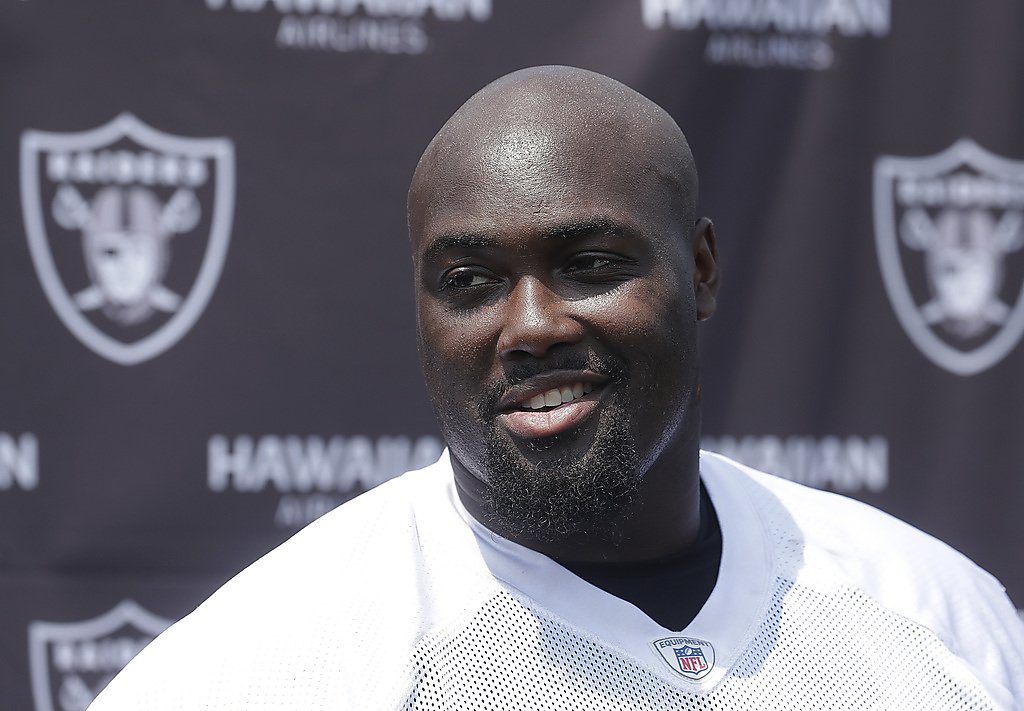 Raiders sign center Rodney Hudson to three-year extension