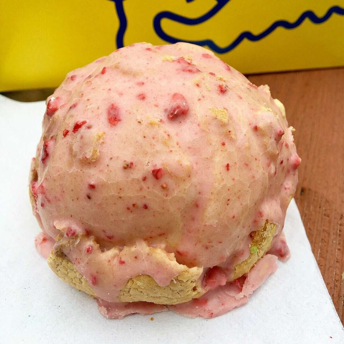 Cult-favorite cream puff store opening in Katy