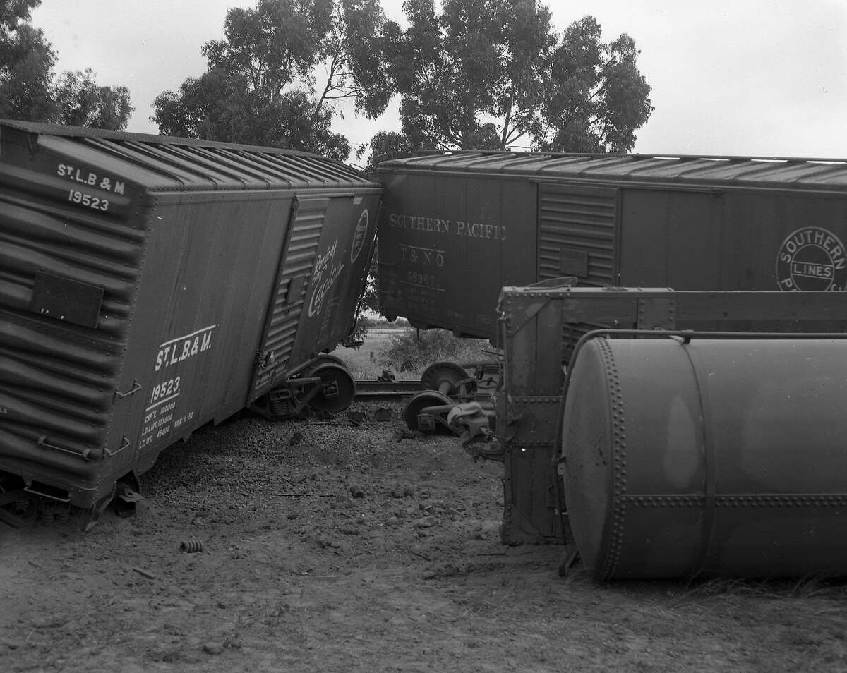 Photos of the great Peninsula train derailment of 1953 rediscovered