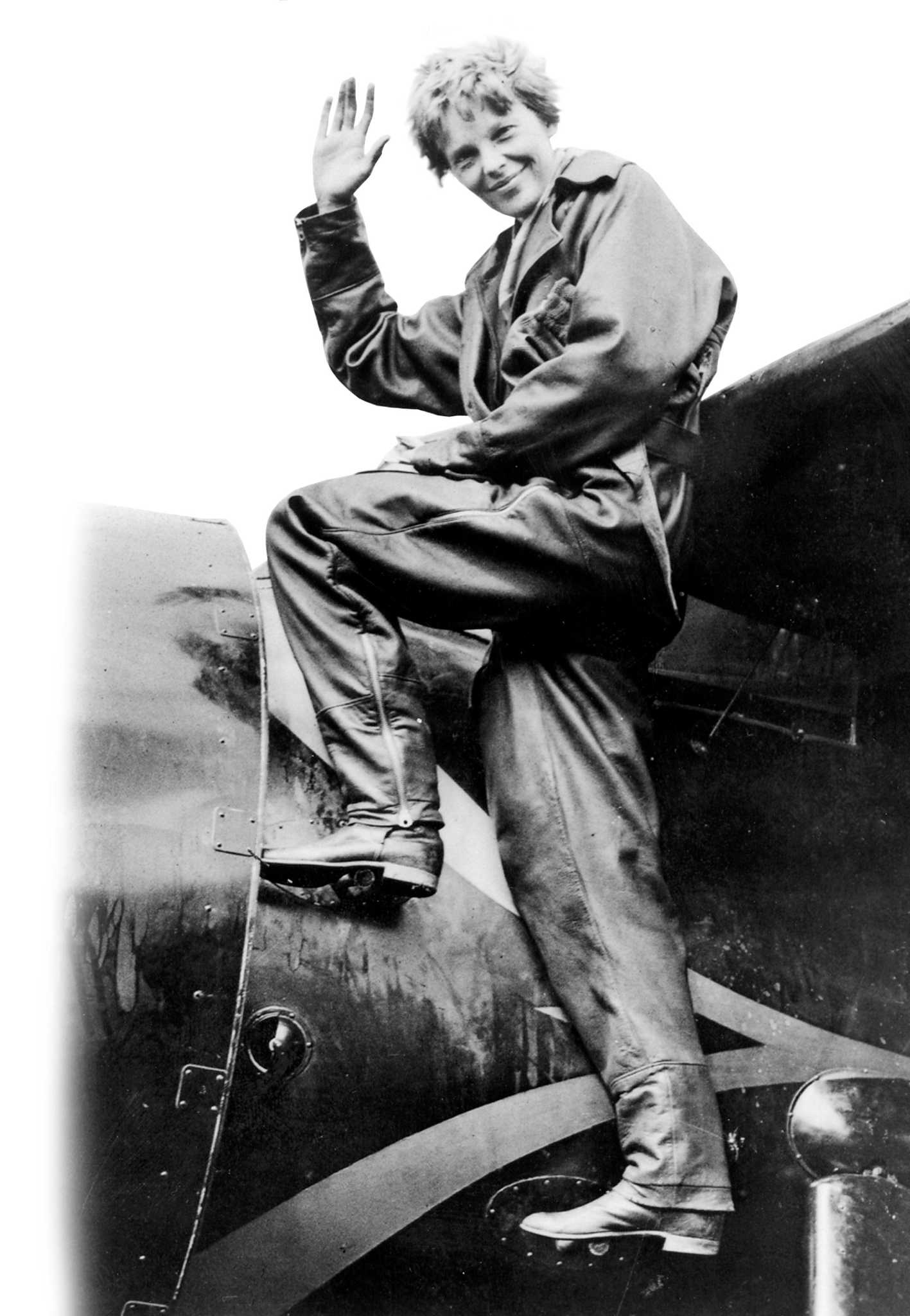 Cameron: Do we finally know what happened to Amelia Earhart?