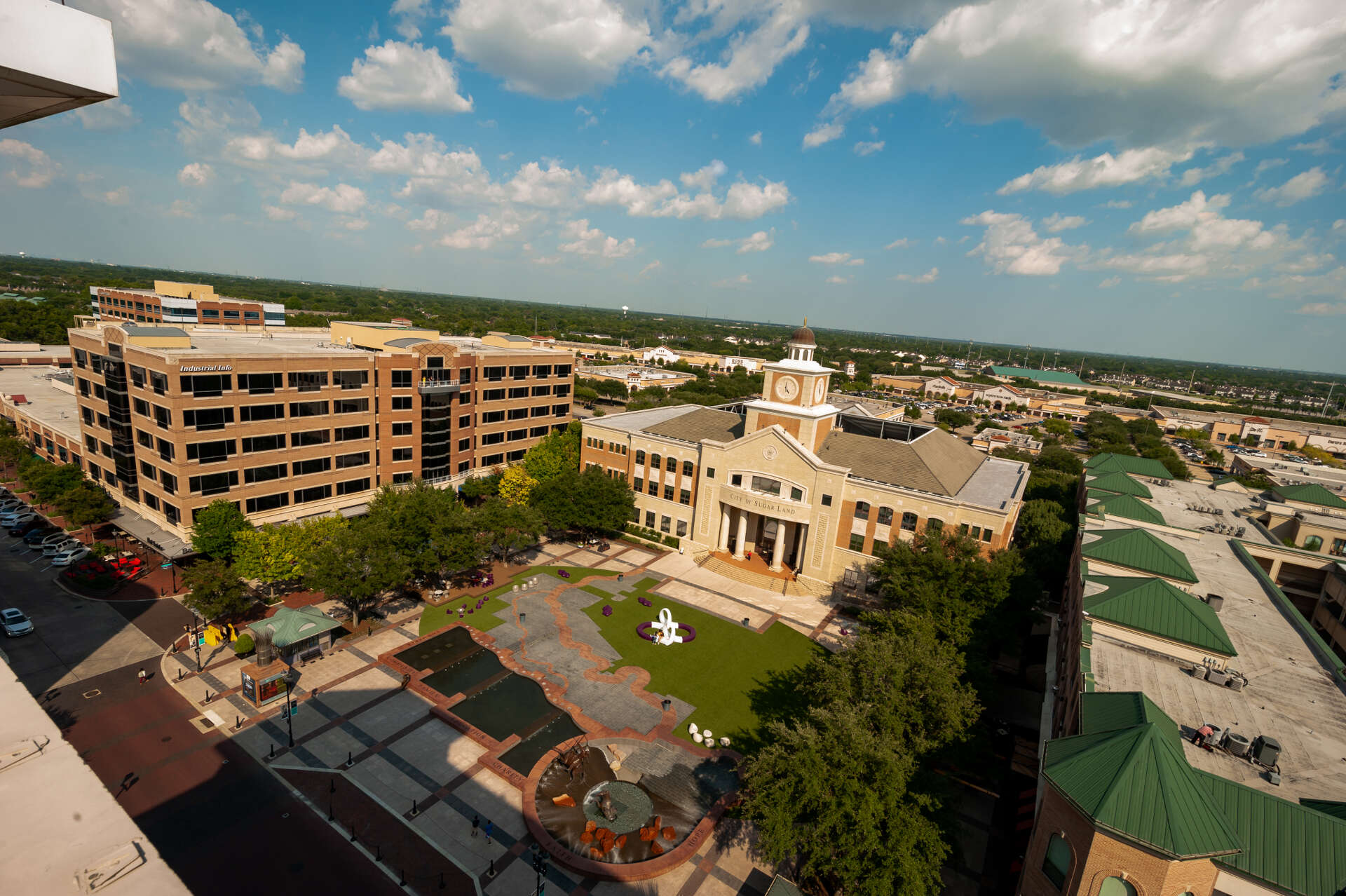 Sugar Land Town Square unveils plaza renovations