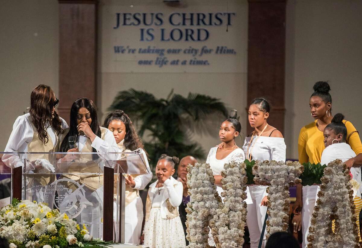 Hundreds gather to bid farewell to Nia Wilson at Oakland funeral