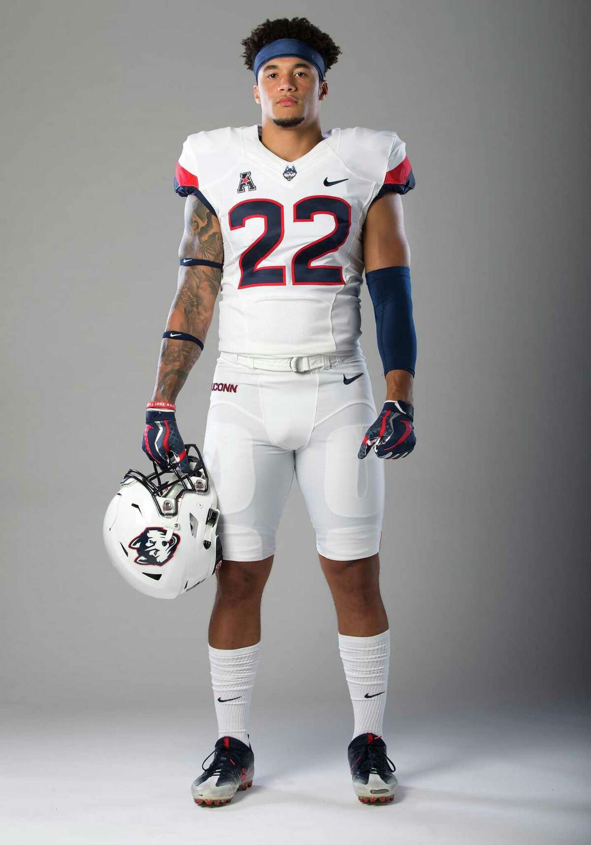 UConn linebacker Eli Thomas recovering from a stroke suffered on campus ...