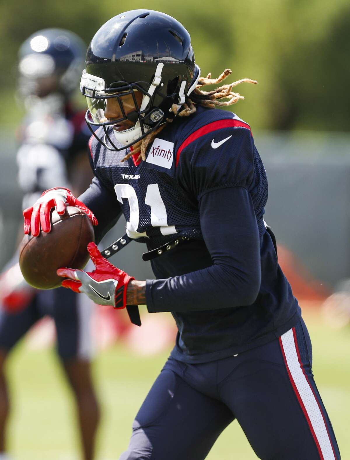 Texans' Tyrann Mathieu on new helmet rule: 'Hopefully, it doesn't take ...