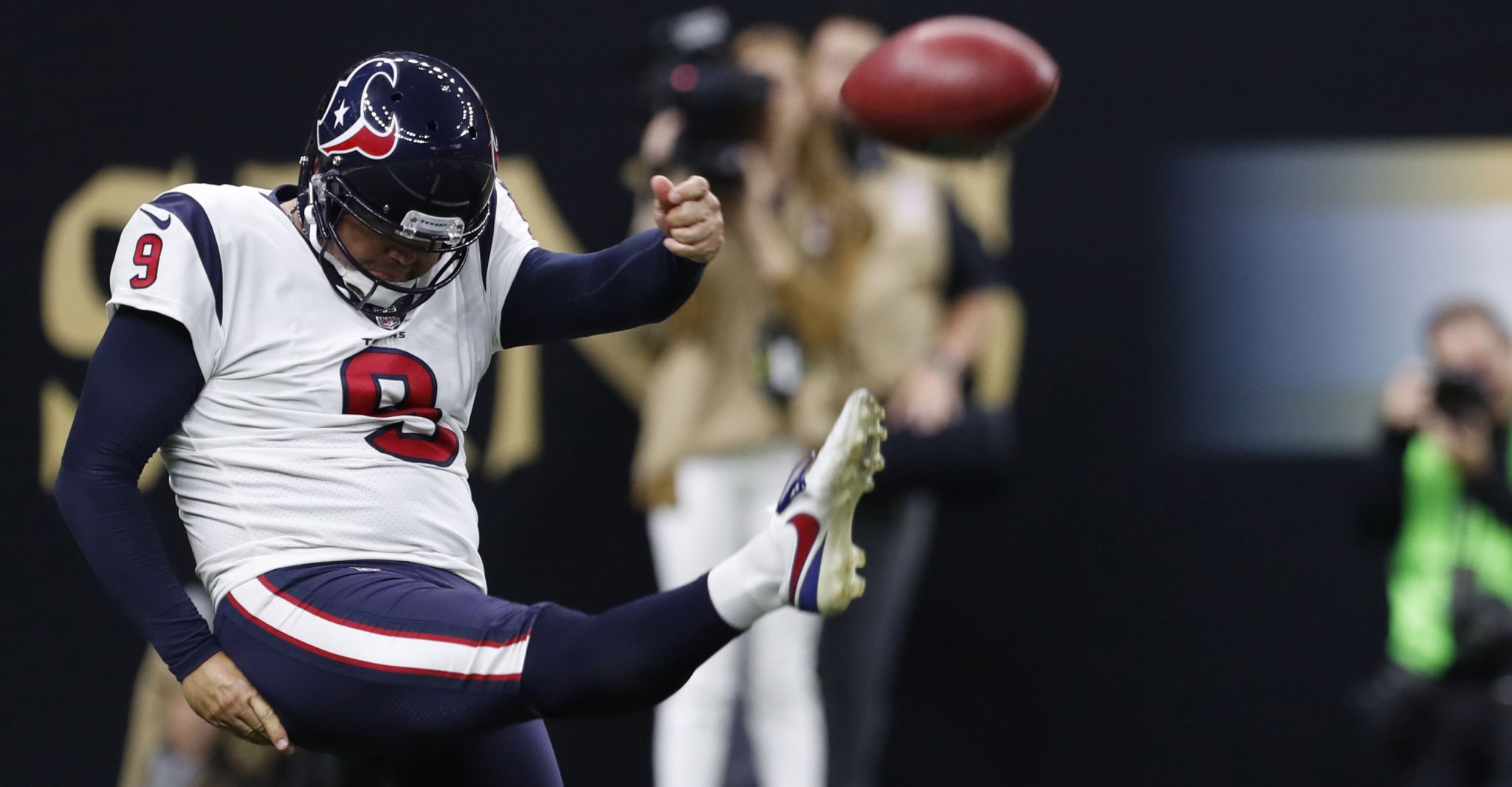 Texans punter Shane Lechler stays the course entering 19th season