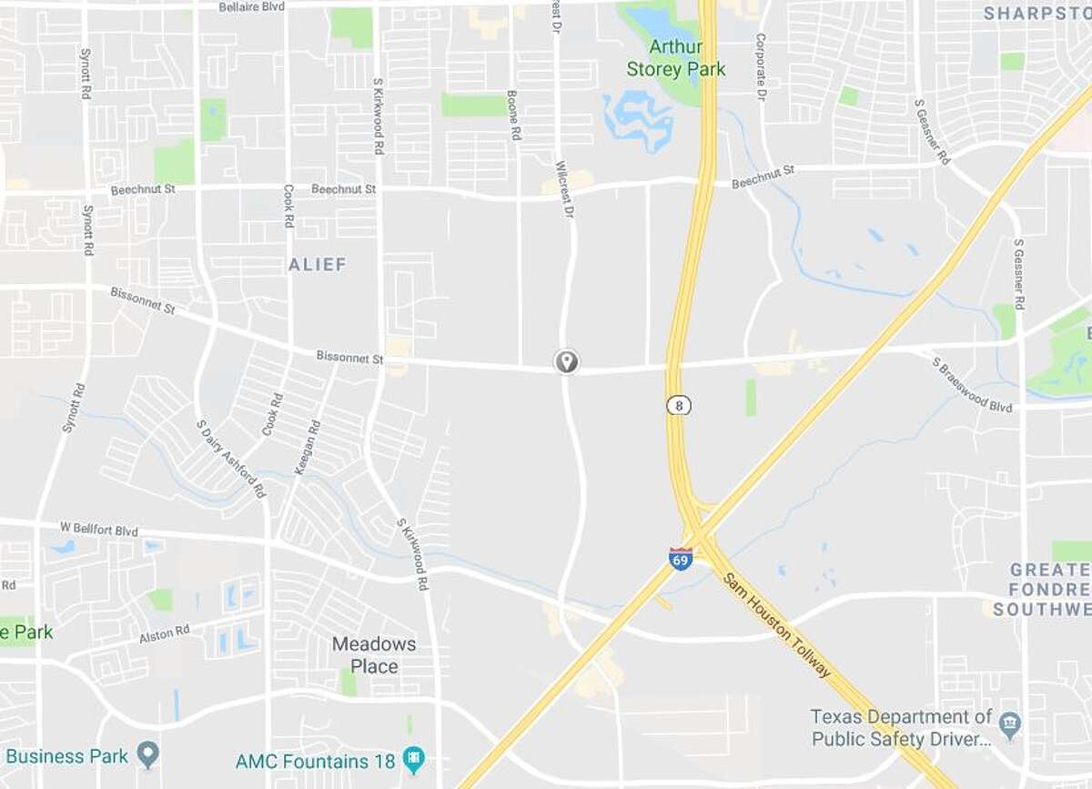 Man killed in shooting outside Alief restaurant