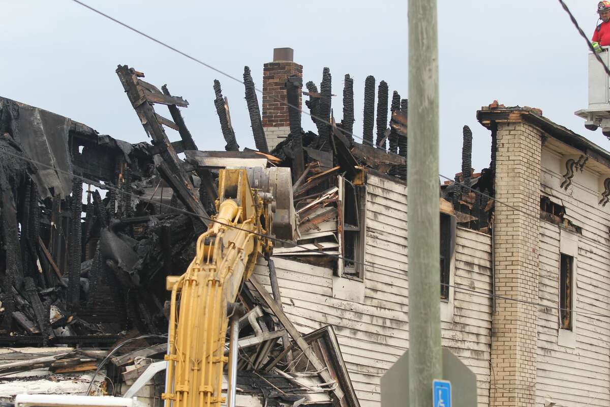 Fire destroys Al's Restaurant in Harbor Beach
