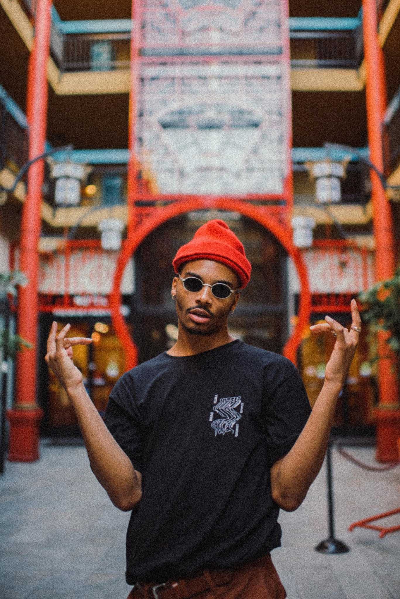 Oakland rapper Caleon Fox tracks his own path to fame