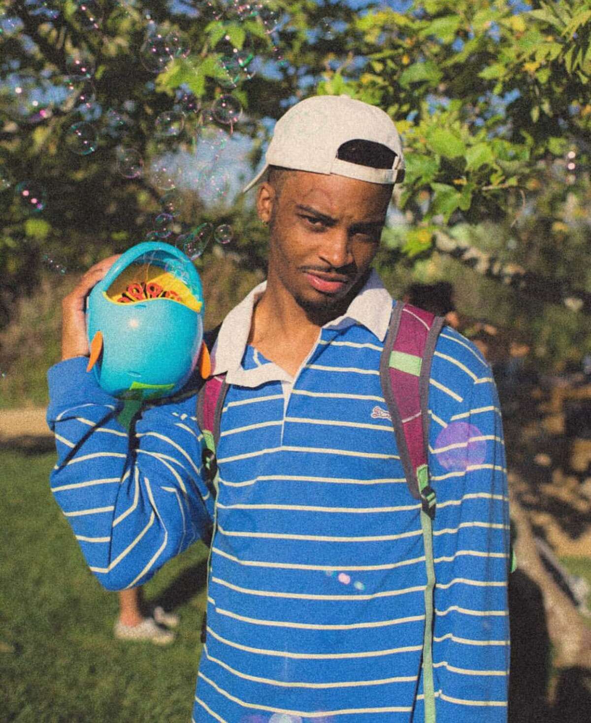 Oakland rapper Caleon Fox tracks his own path to fame