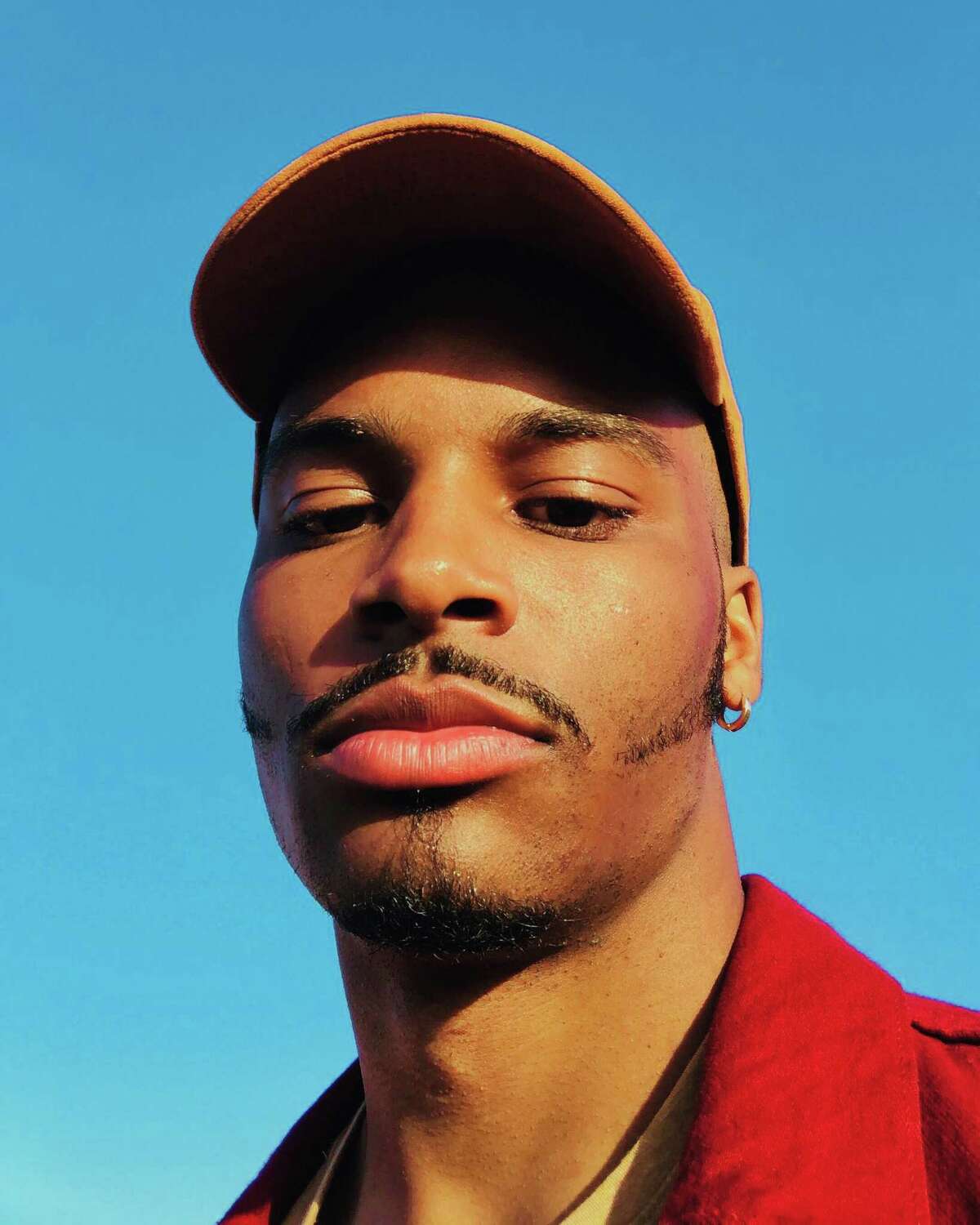 Oakland rapper Caleon Fox tracks his own path to fame