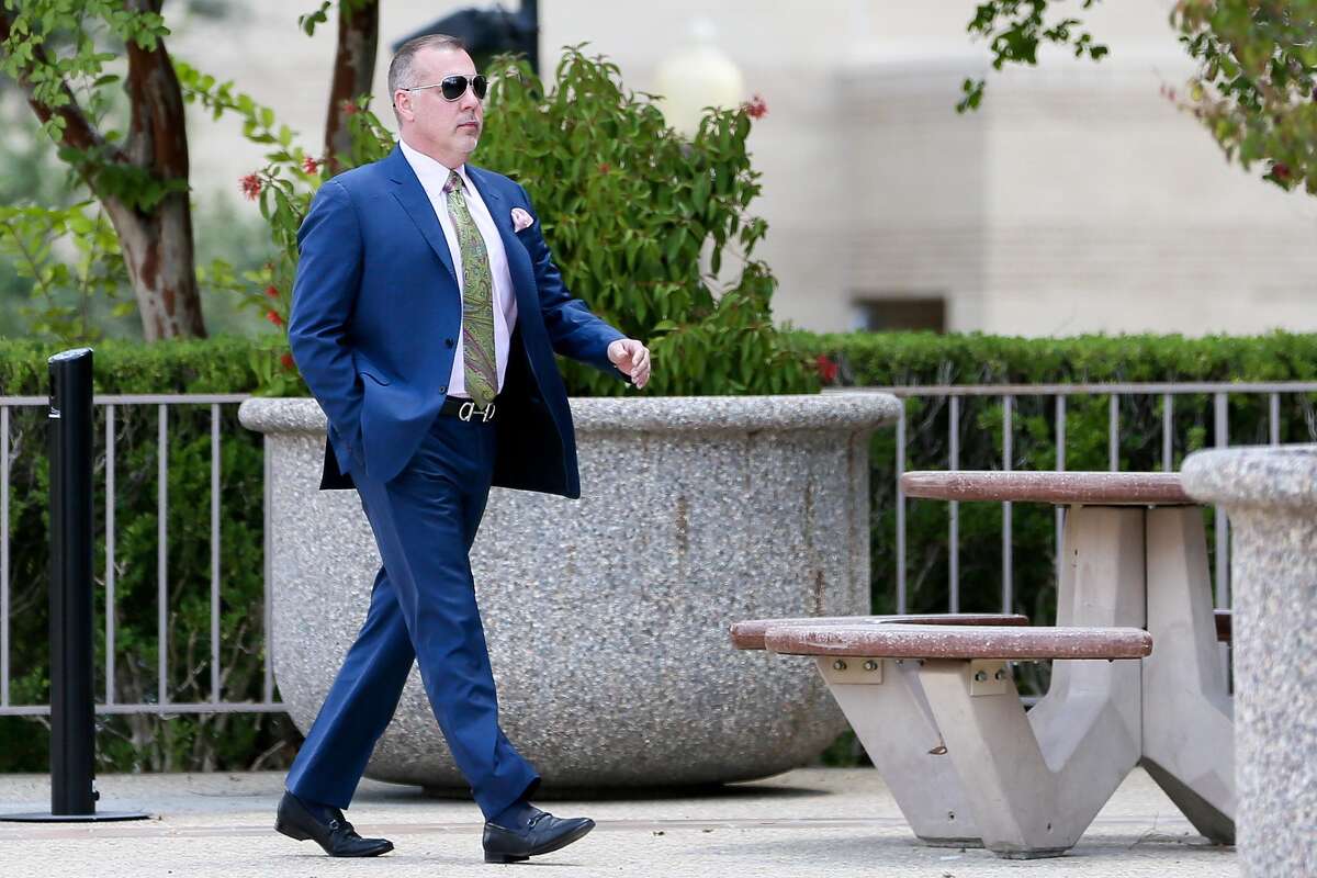 Ex-FourWinds CEO Stan Bates taken into custody; sentencing postponed