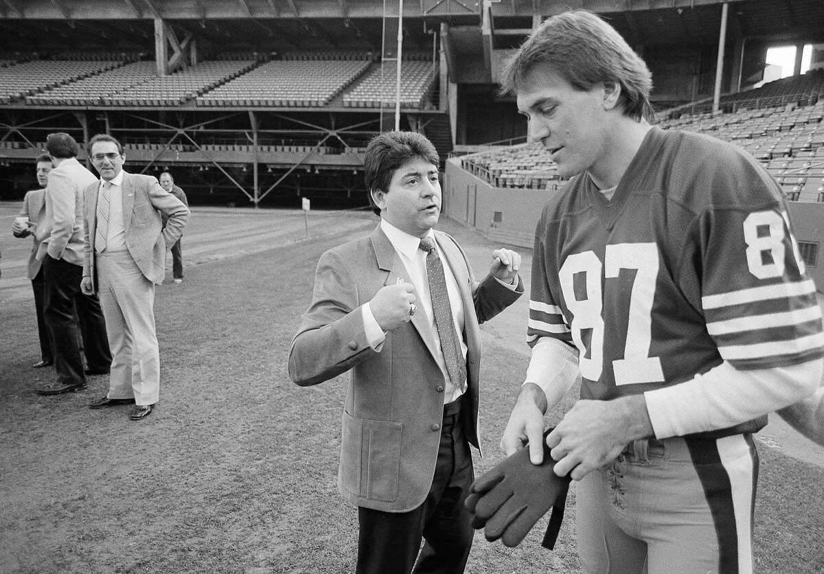 49ers to unveil statues of Dwight Clark, Joe Montana