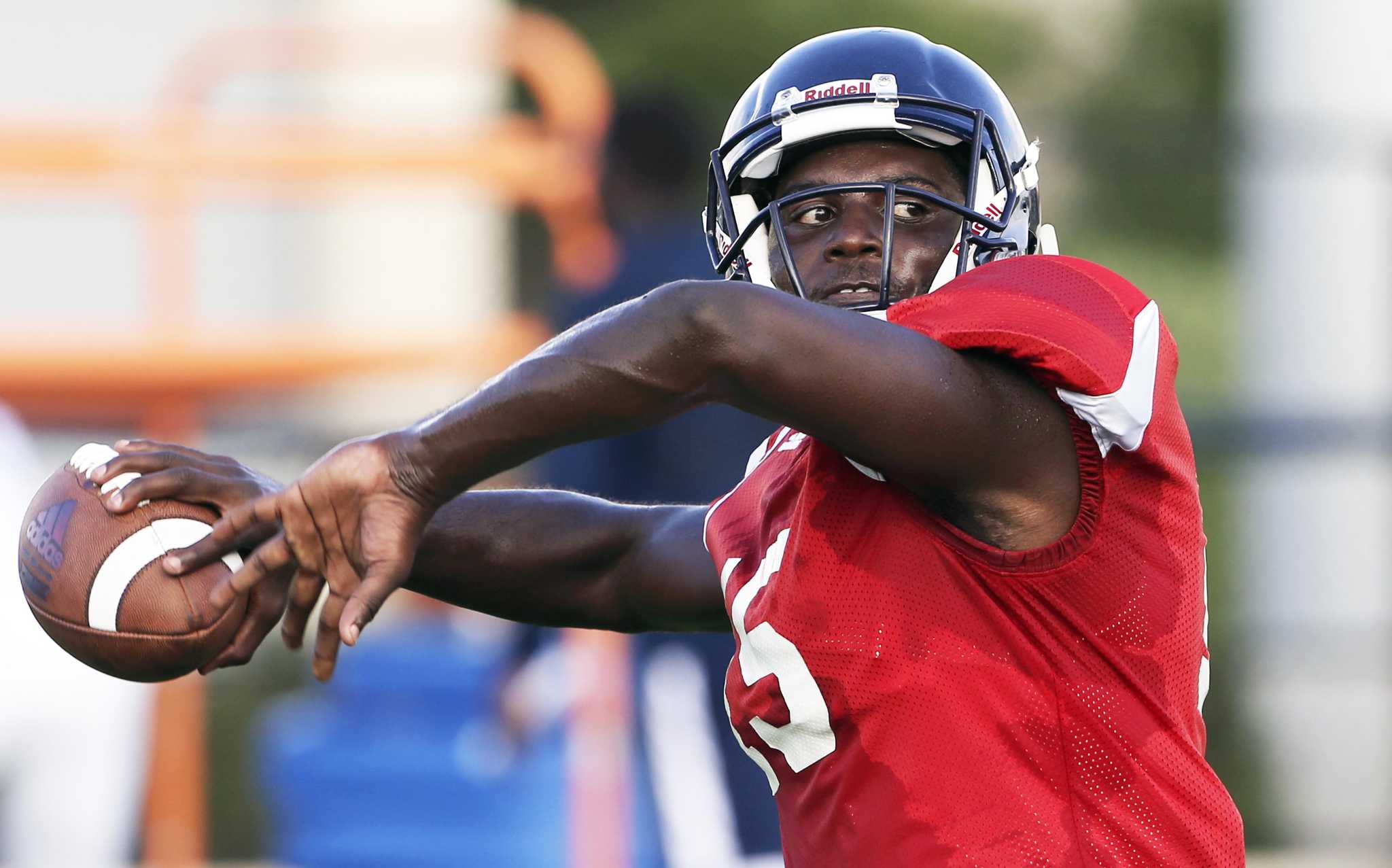 Transfers have inside track to become UTSA’s QB