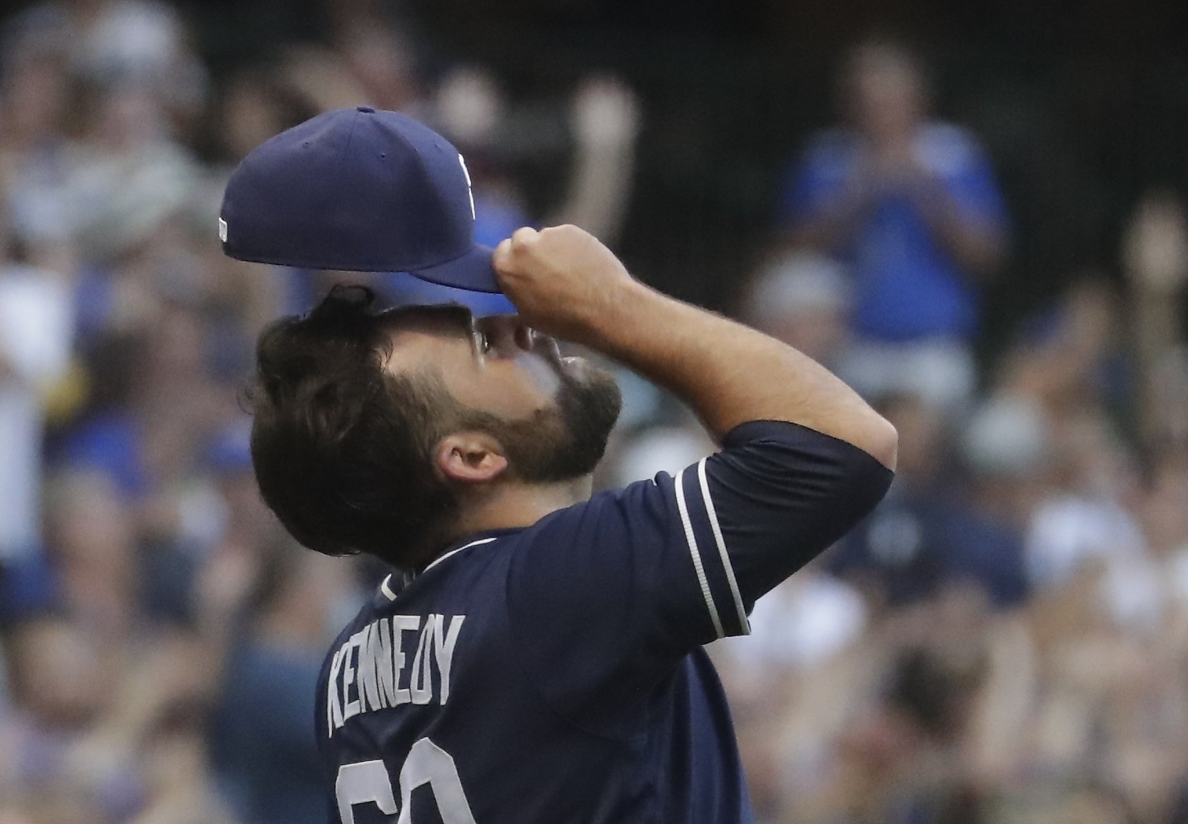 Padres’ Brett Kennedy, 10-0 in minors, hammered in MLB debut