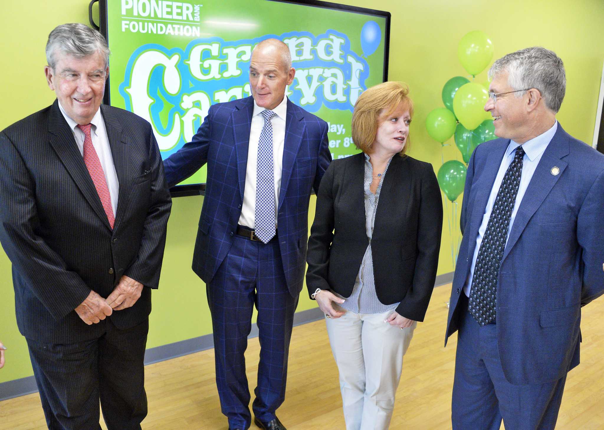 Pioneer Bank CEO getting raise to take bank public