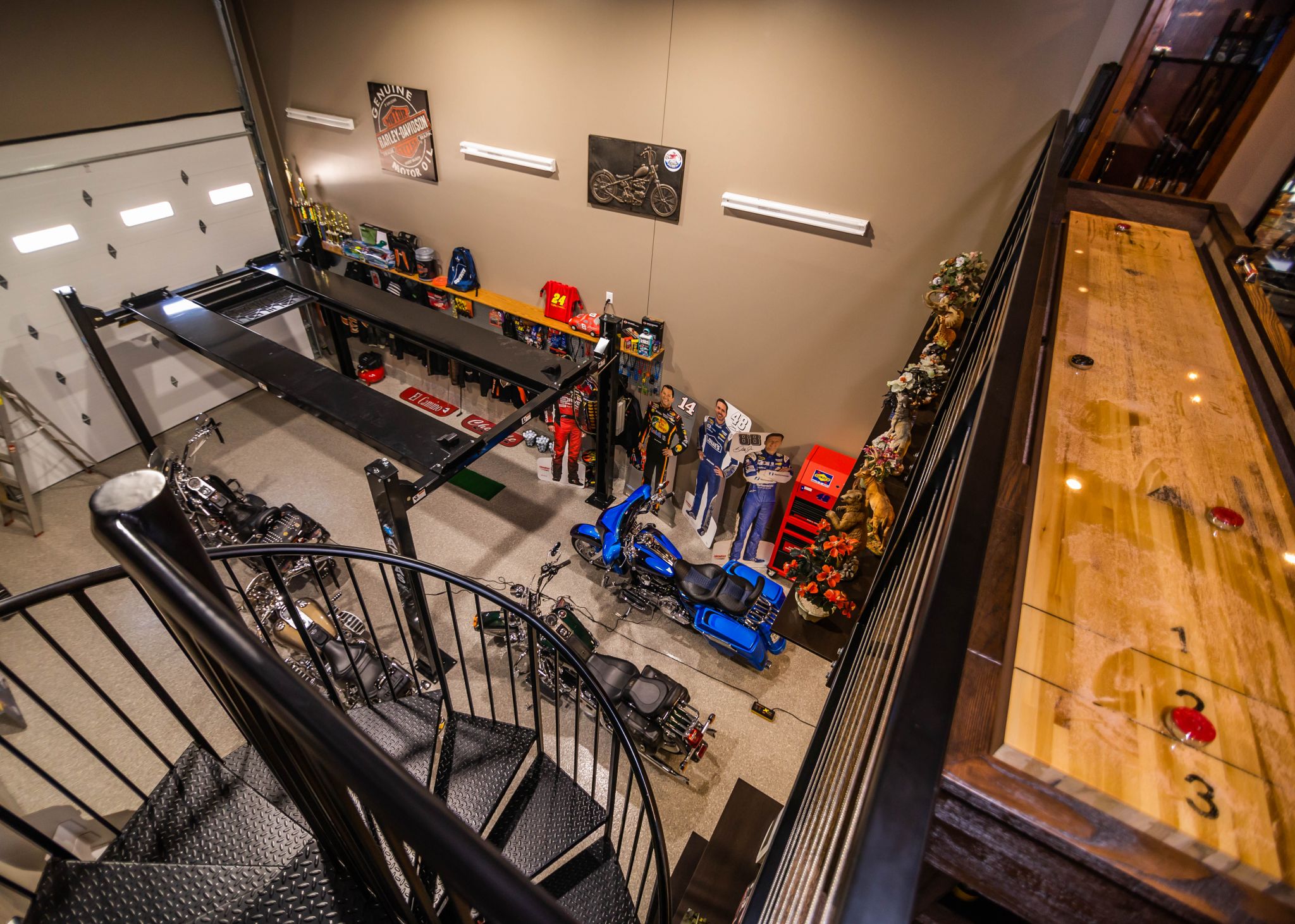 Amazing buildouts: 'Man-cave' condos for your car coming to Katy soon