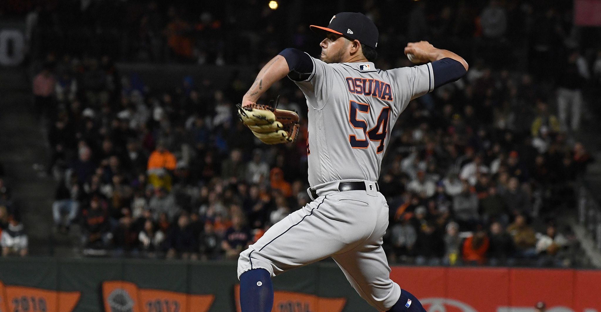 Roberto Osuna's role to develop slowly with Astros