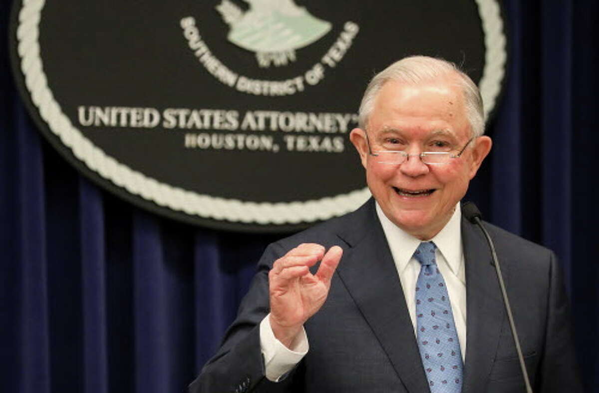 AG Jeff Sessions has breakfast at Houston mainstay La Mexicana before ...