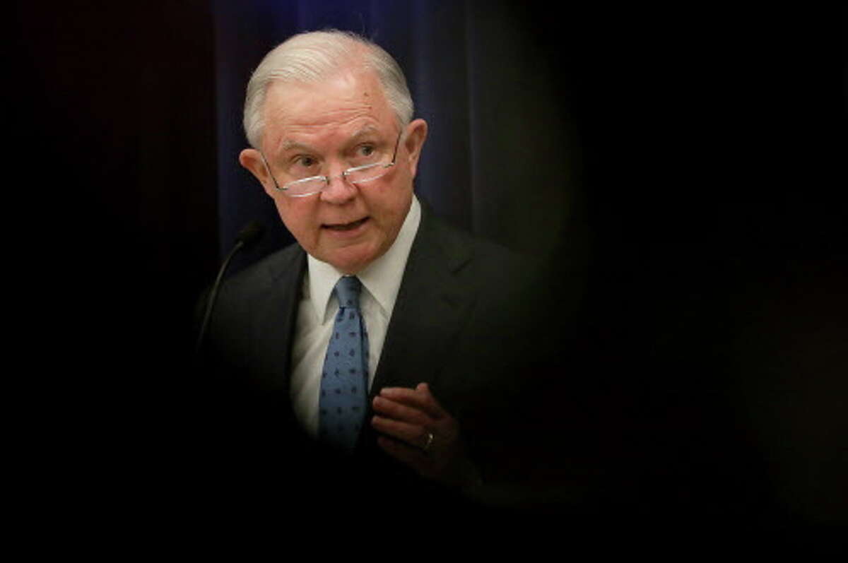 AG Jeff Sessions has breakfast at Houston mainstay La Mexicana before ...