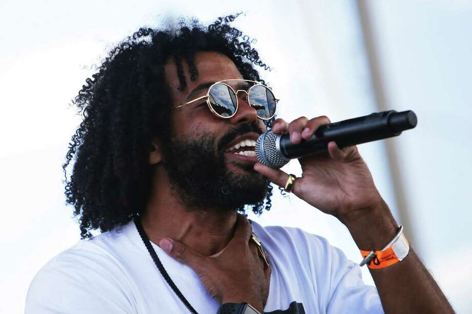 Sub Pop turns 30 with a beach party and thousands in attendance ...