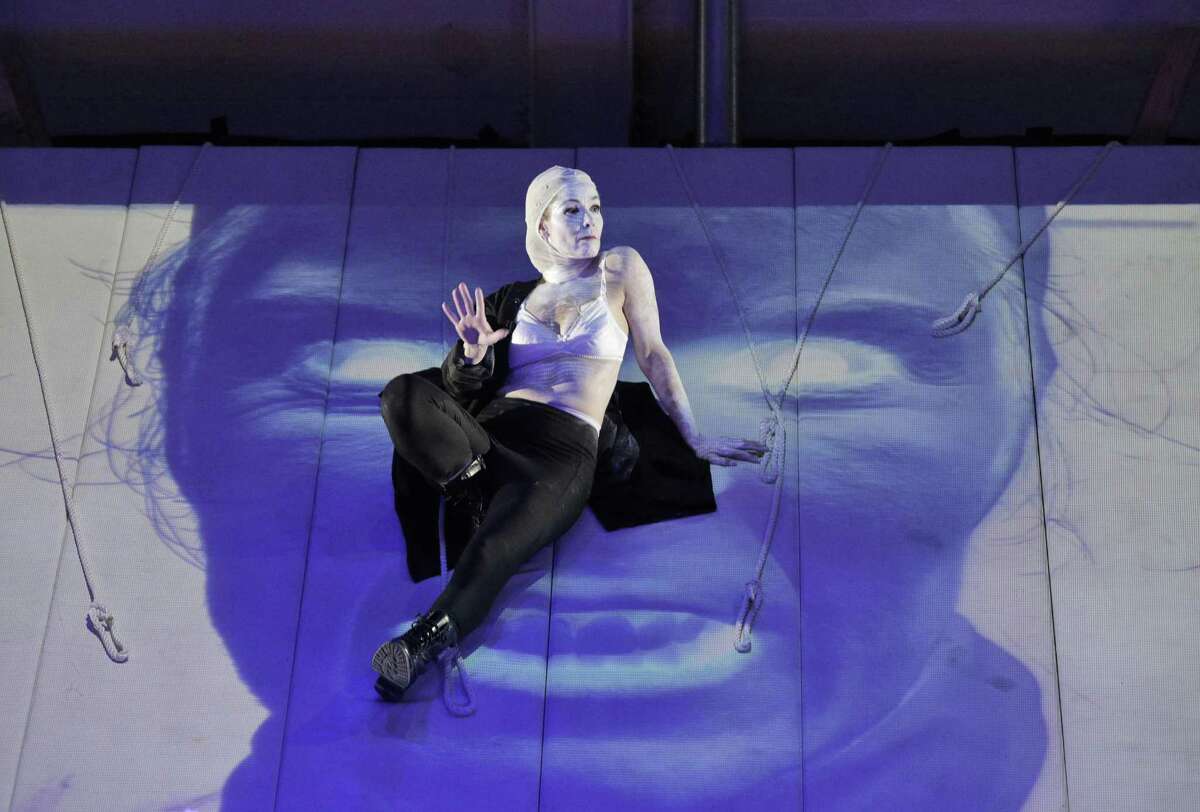 West Edge Opera’s ‘Quartett’ puts a pitiless bravura spin on ‘Dangerous ...