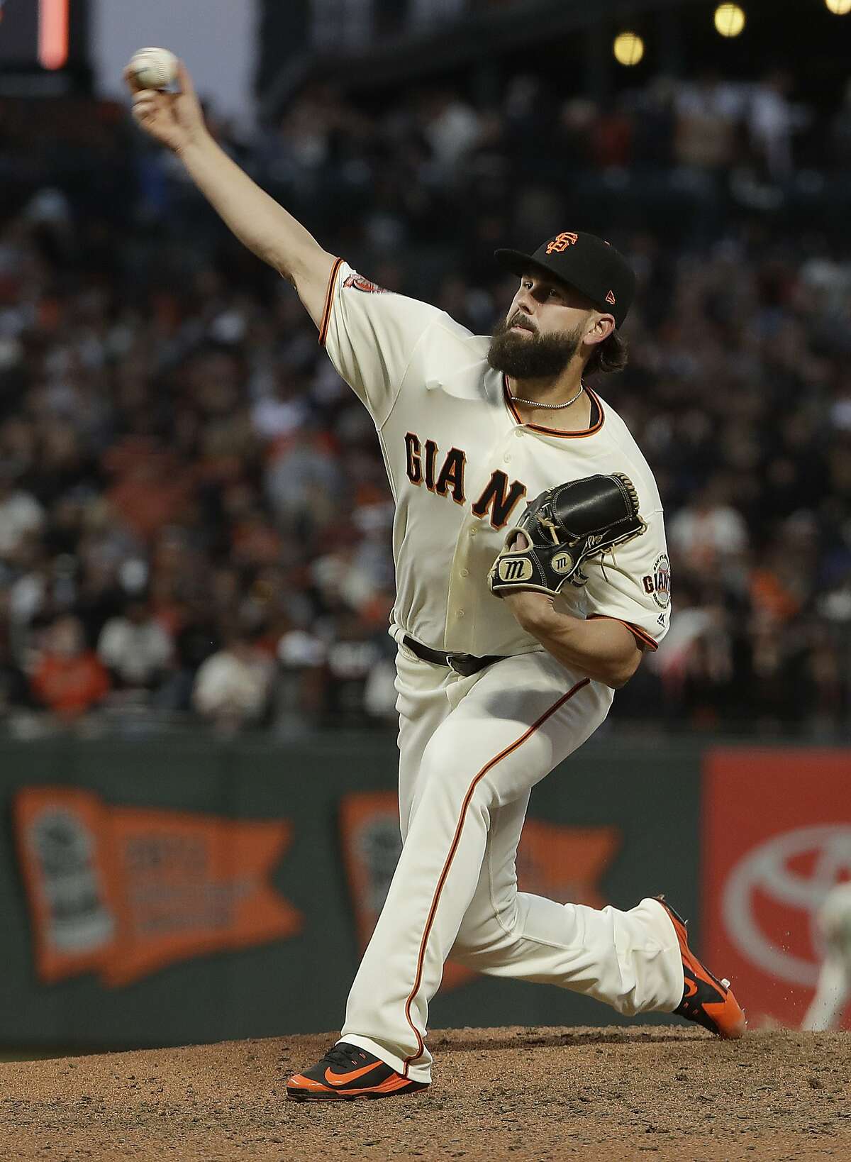 Giants’ Casey Kelly could pitch against dad’s team Friday