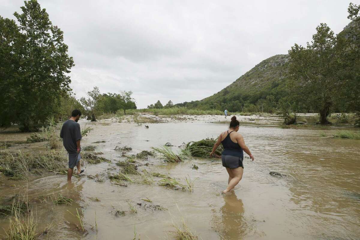 Flash flood catches Uvalde campers off guard; 27 rescued