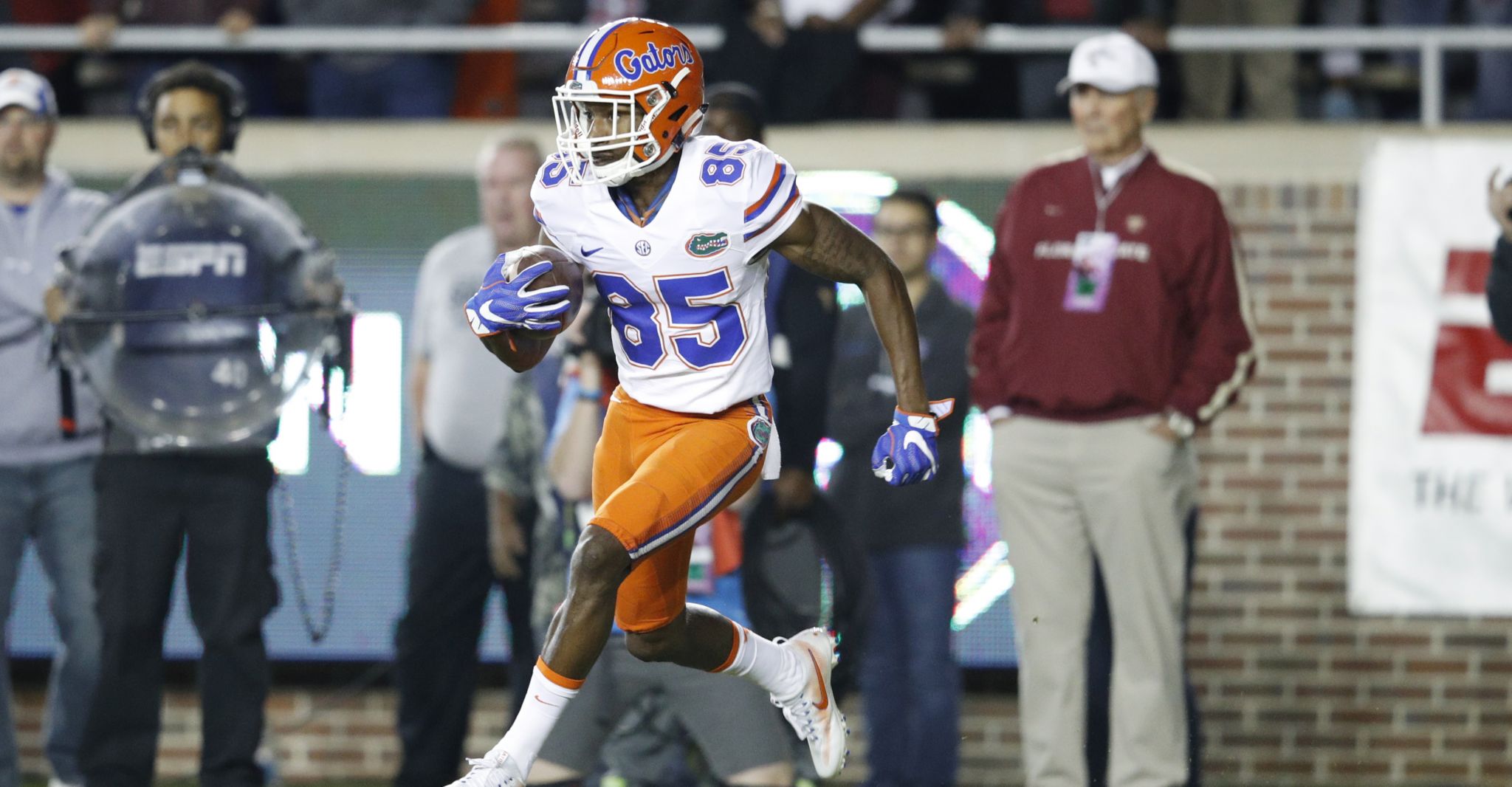 Texans WR-KR Chris Thompson recovering from concussion