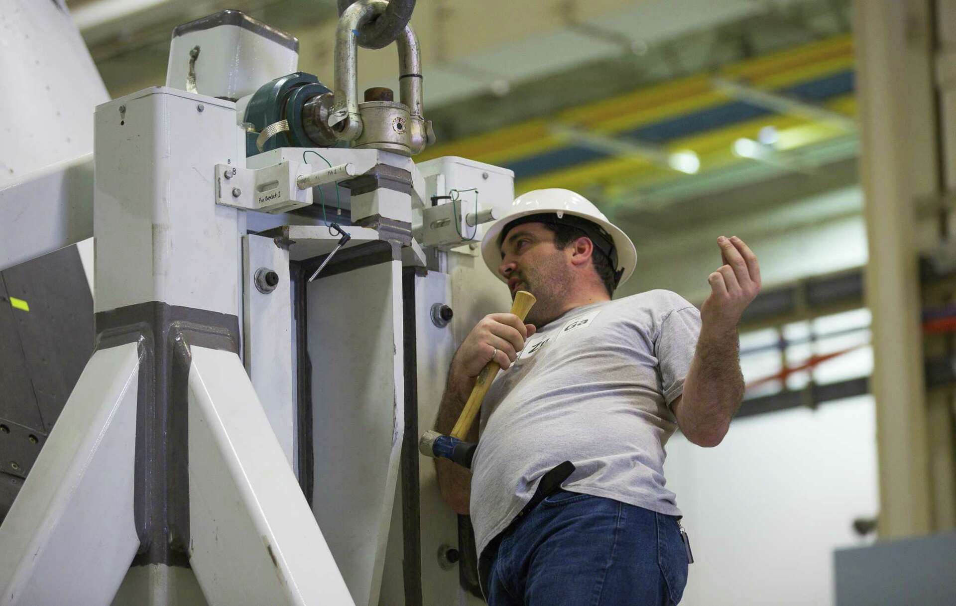 NASA’s Orion spacecraft test module passes weight test, headed to Ohio ...