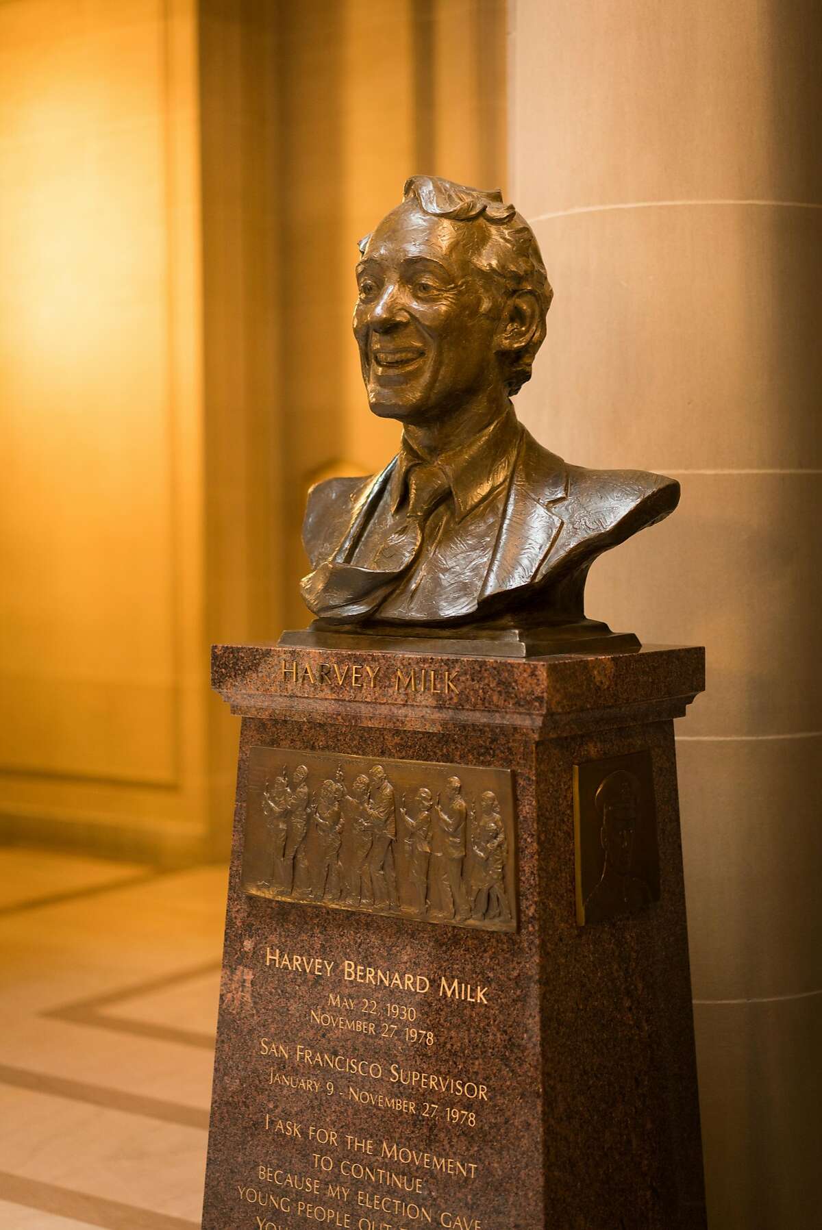 Harvey Milk's face to grace a new Dreamliner 787