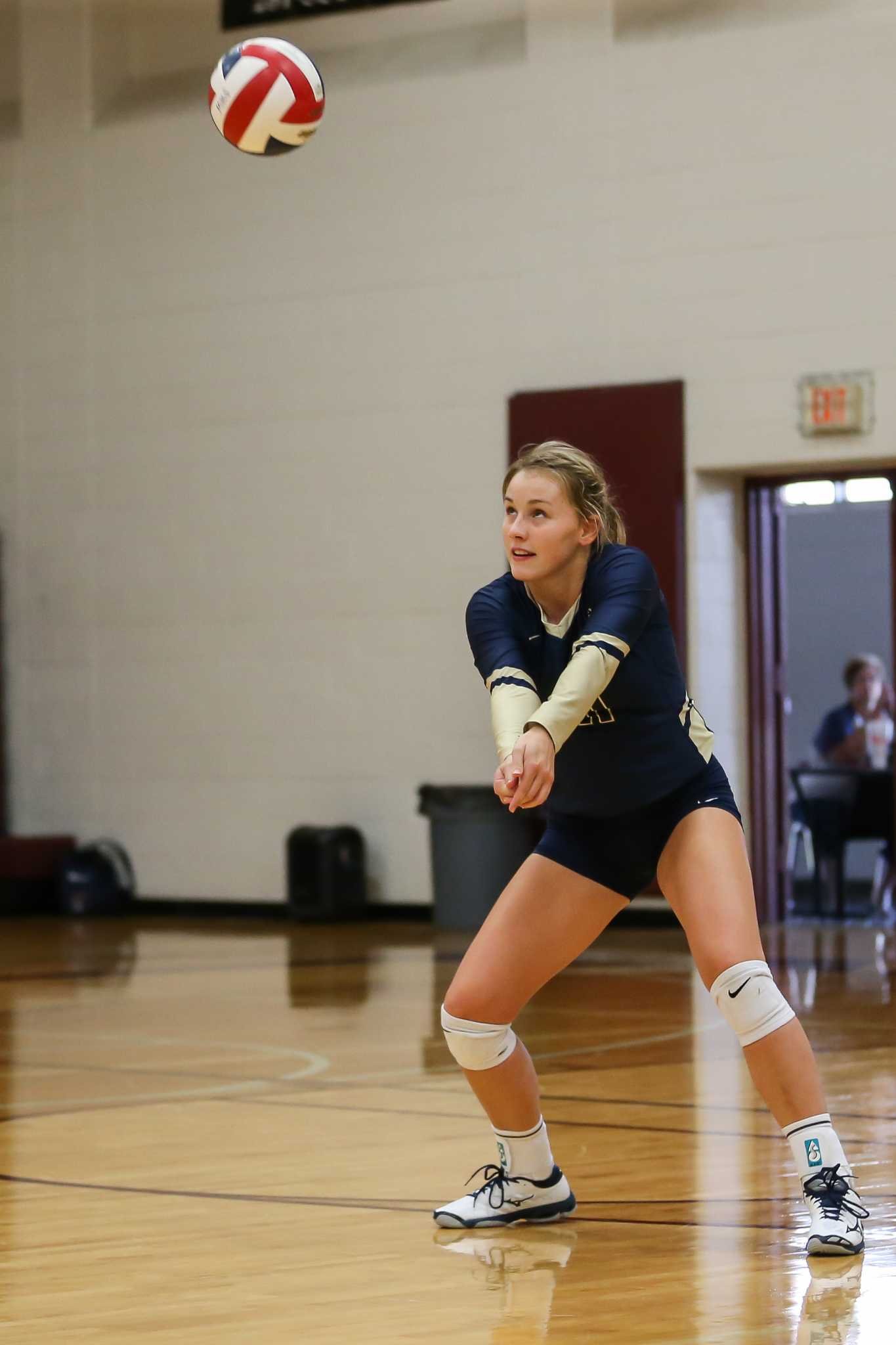 Klein Collins responds after dropping first set to defeat Magnolia