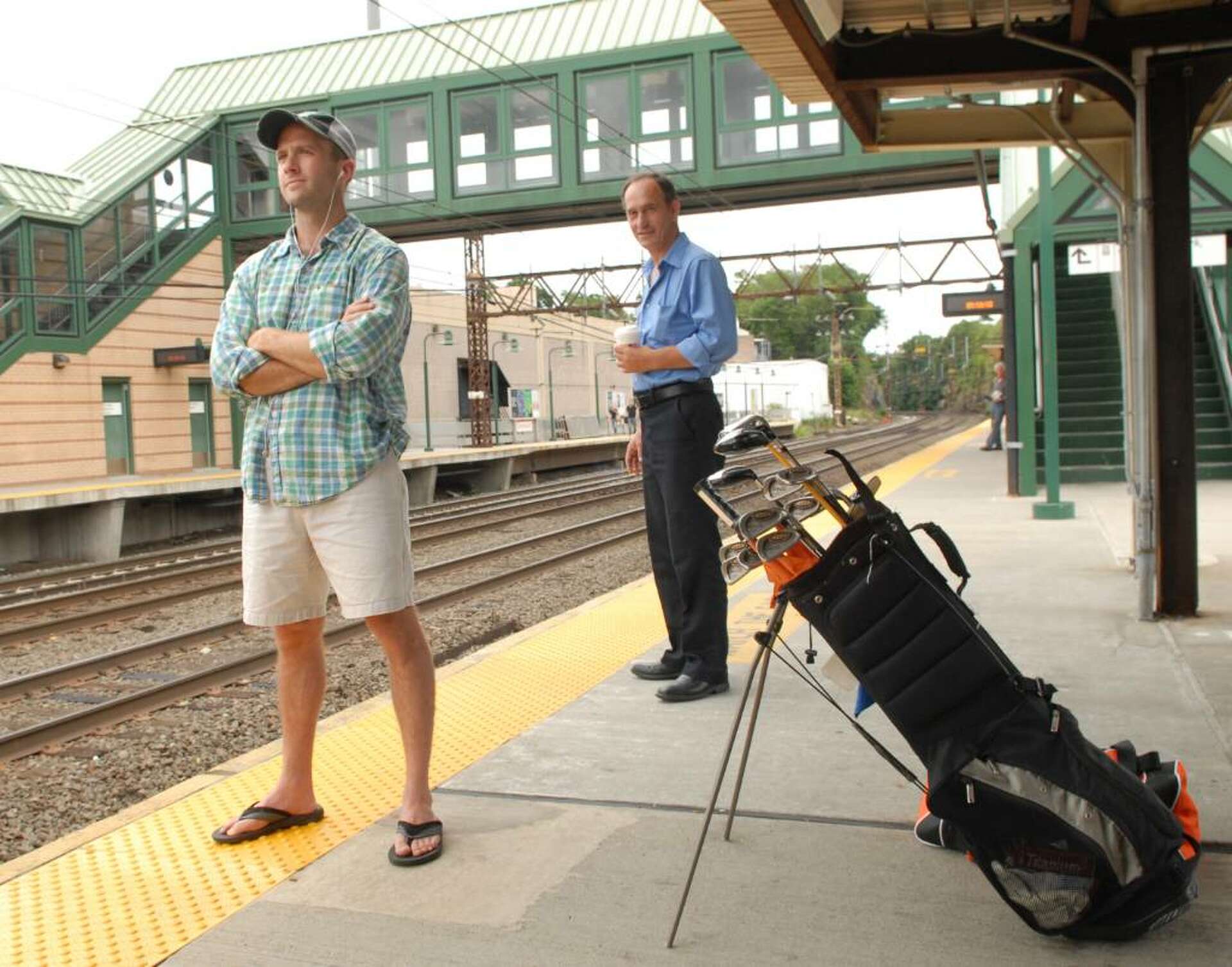 Downed wires stalled Metro-North train service for hours