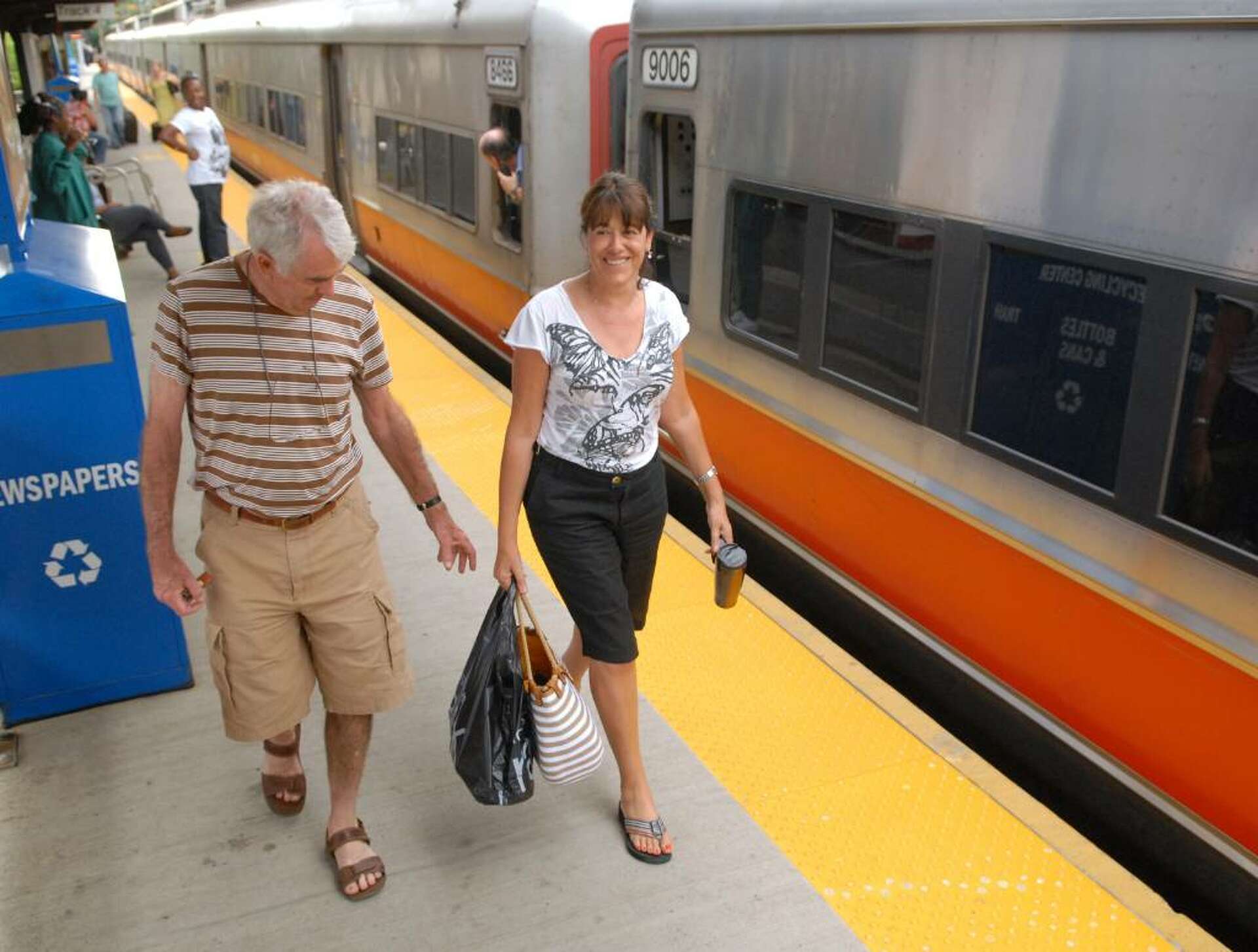Downed wires stalled Metro-North train service for hours