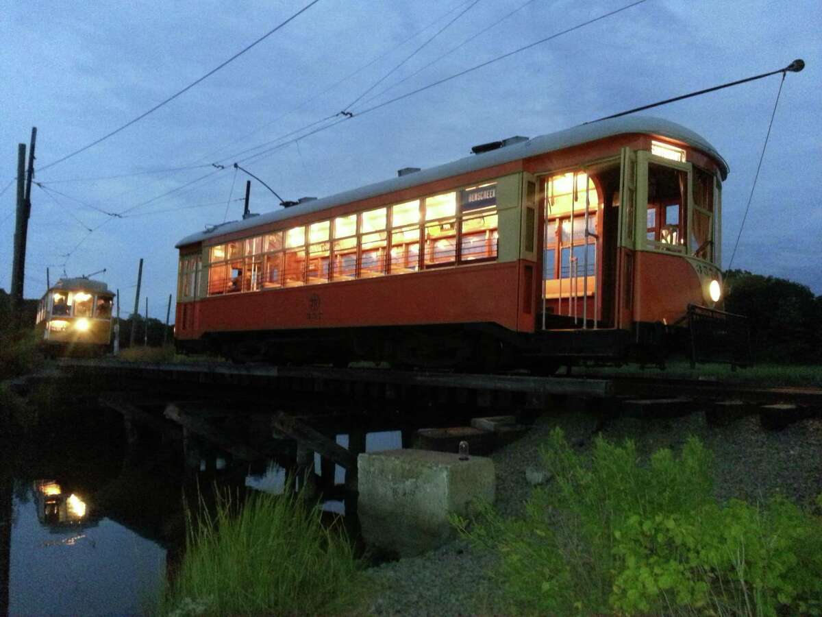 Photographers invited to shoot vintage trolley cars at Shore Line ...
